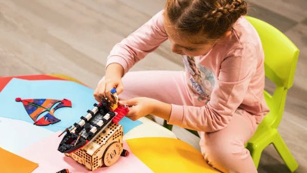 LEGO-Compatible Mochi Robot Replaces the Screen with a Cuddly Bear to ...