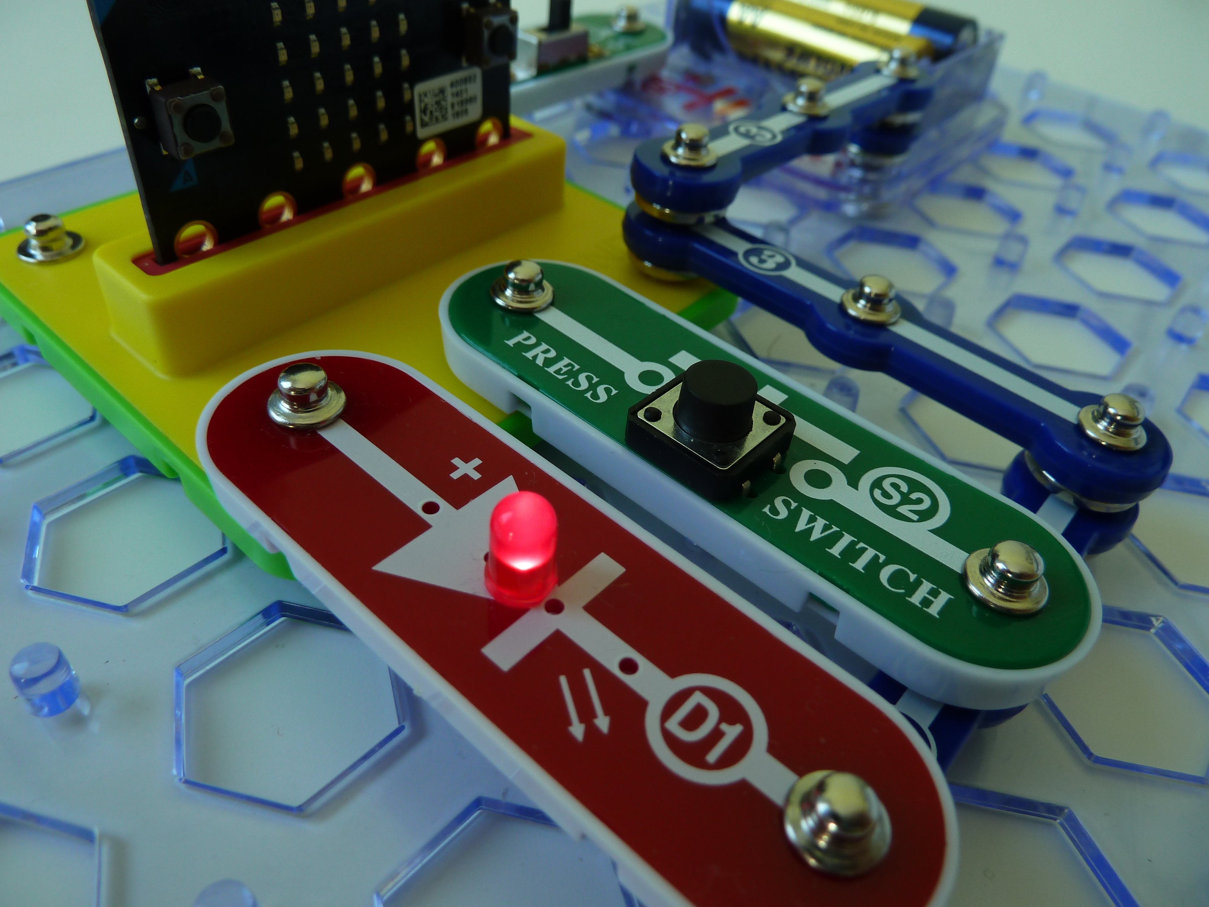 Snap:bit - Turn LED On and Off with the Press Switch - Hackster.io