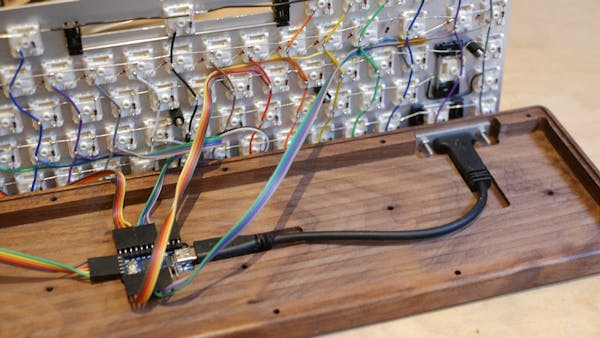 This Custom Keyboard Has a CNC-Milled Case, Unusual Numpad Location - Hackster.io