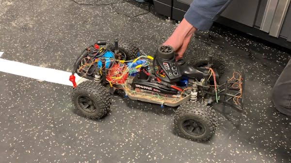 This 16-Year-Old Used an Arduino to Convert an RC Car to Self-Driving ...