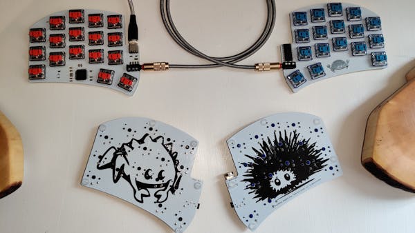 Ferris Is a Minimalist Split Mechanical Keyboard You Can Make Yourself ...