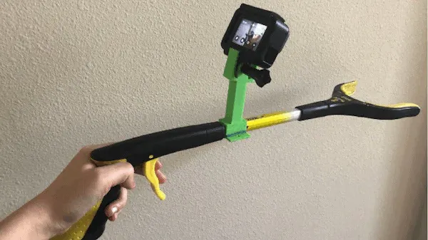 Researchers Use a GoPro and a Cheap Grabber Tool to Train a Robot Arm ...