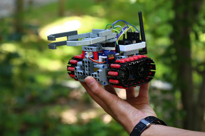 A Diy Remote Controlled Rescue Robot With Arduino And Lego Arduino Project Hub