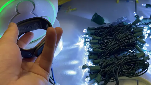 This DIY MagicBand Reader Brings a Bit of the Disney Park Magic Into ...