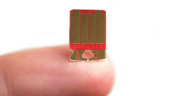 Quicklogics Tiny Qomu Fpga And Mcu Dev Board Designed With Sean Cross Hits Crowd Supply