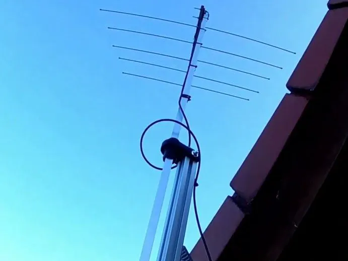 Simple UHF Antenna Rotator - Hackster.io