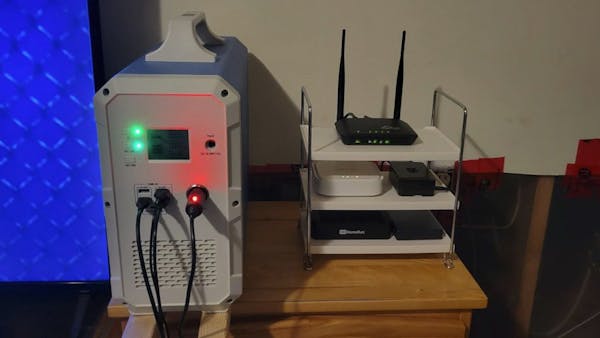 This Off-Grid Raspberry Pi Entertainment Rig Packs 5TB of Storage, HDTV ...