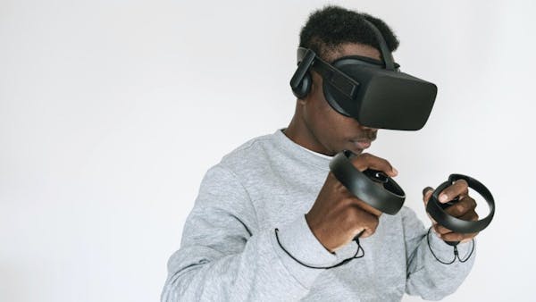 Face-Mic Turns Your Virtual Reality Headset Into a Permissionless ...