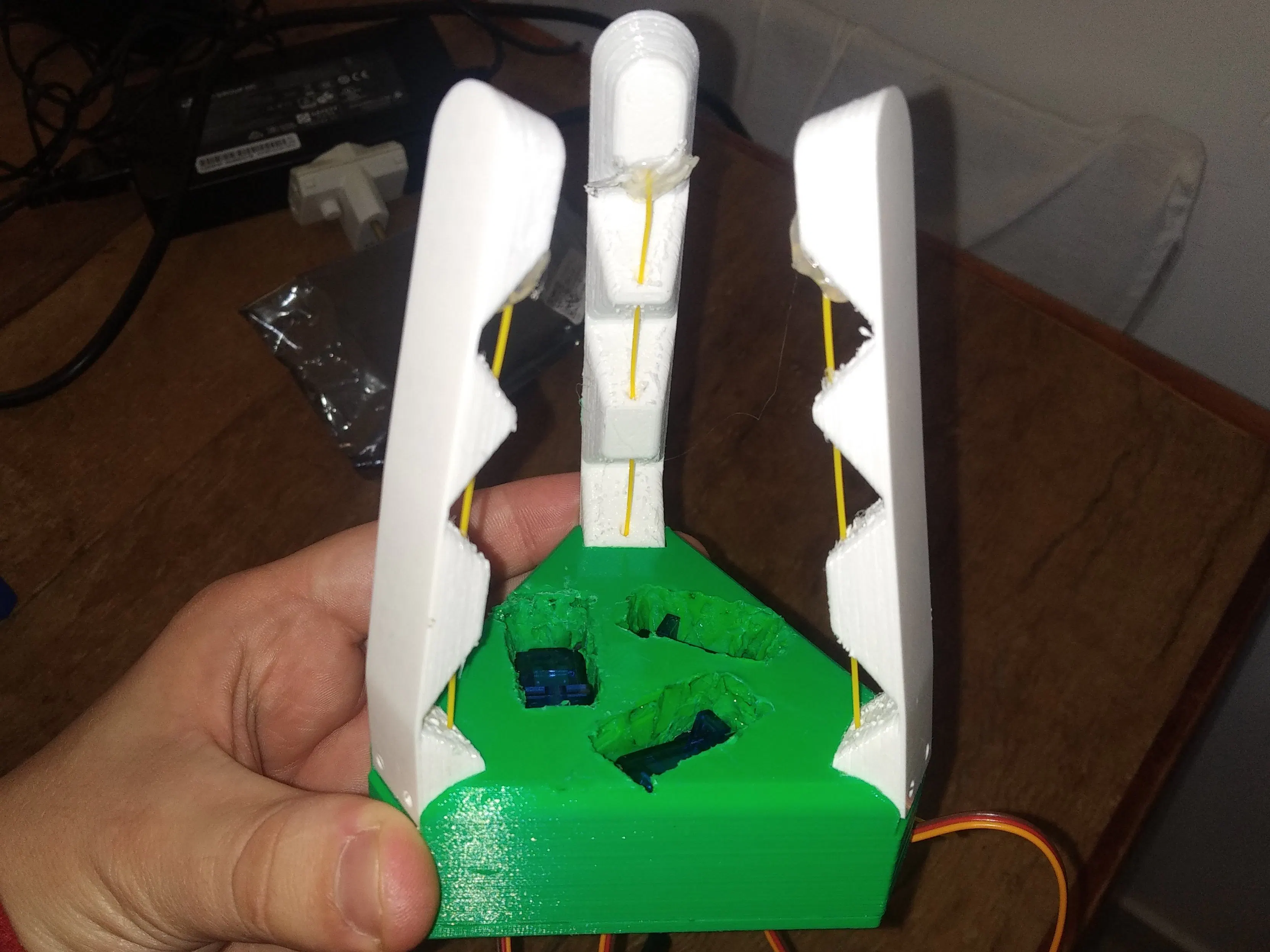 Claw prosthesis controlled by myoelectric sensor - Hackster.io