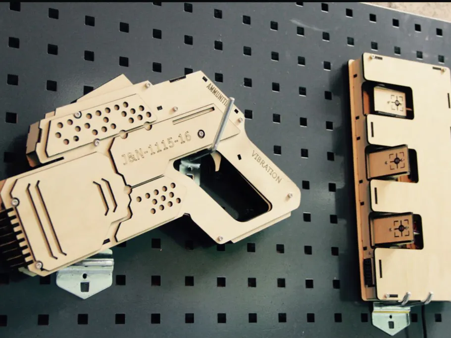 DIY a Wooden Laser Gun As a Xmas Present for Your Child - Hackster.io