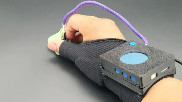 Visualizing Smells in a Room with an AI-Powered Nose and Light Painting ...