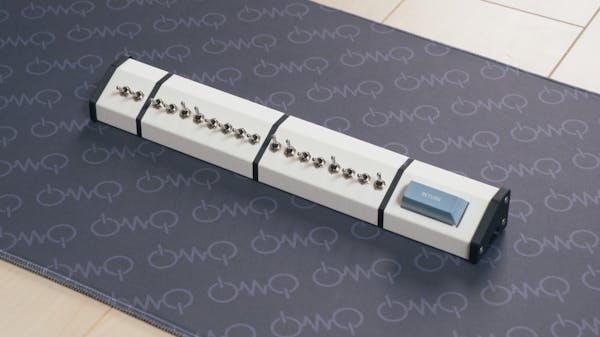 Enter Any Unicode Character Using 18 Switches On This Sleek Keyboard 