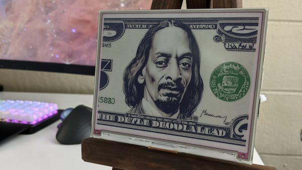 Portrayt Is a Little Desktop E Ink Easel That Displays AI-Generated Artwork - Hackster.io