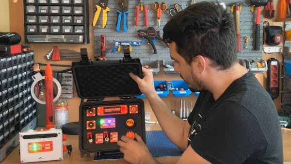 Launch Model Rockets Wirelessly with This LoRaWAN-Enabled Controller - Hackster.io