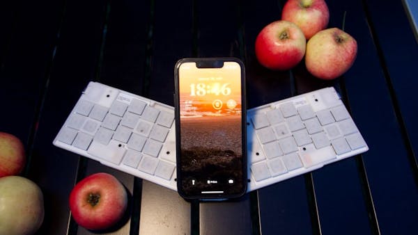 DIY Folding Keyboard Perfect for Typing on the Go - Hackster.io