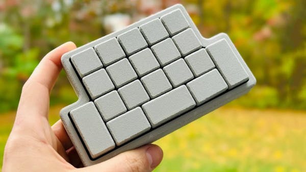 Joe Scotto's Inspired by the Long-Lost Frogpad One-Handed Keyboard for ...