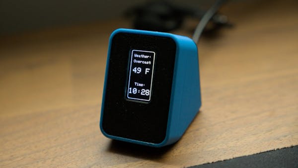 Matthew Faltys' device32 Is a Tiny Smart Display for Your Desk - Hackster.io