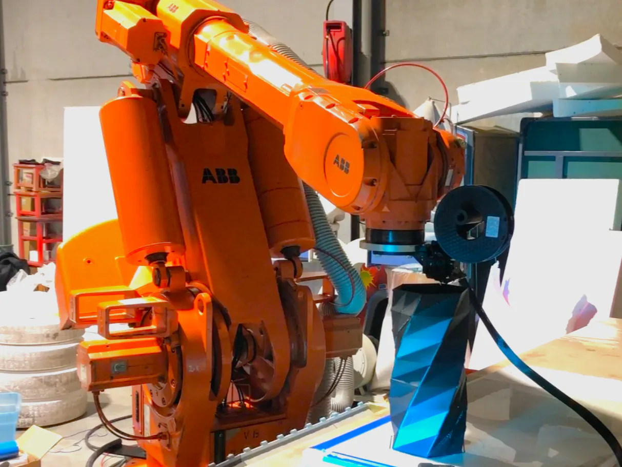 Turning a 2 ton robot into a 3D-printer - Hackster.io