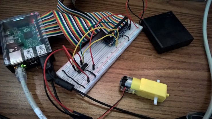 Windows IoT : Bi-Directional DC Motor Control - Hackster.io
