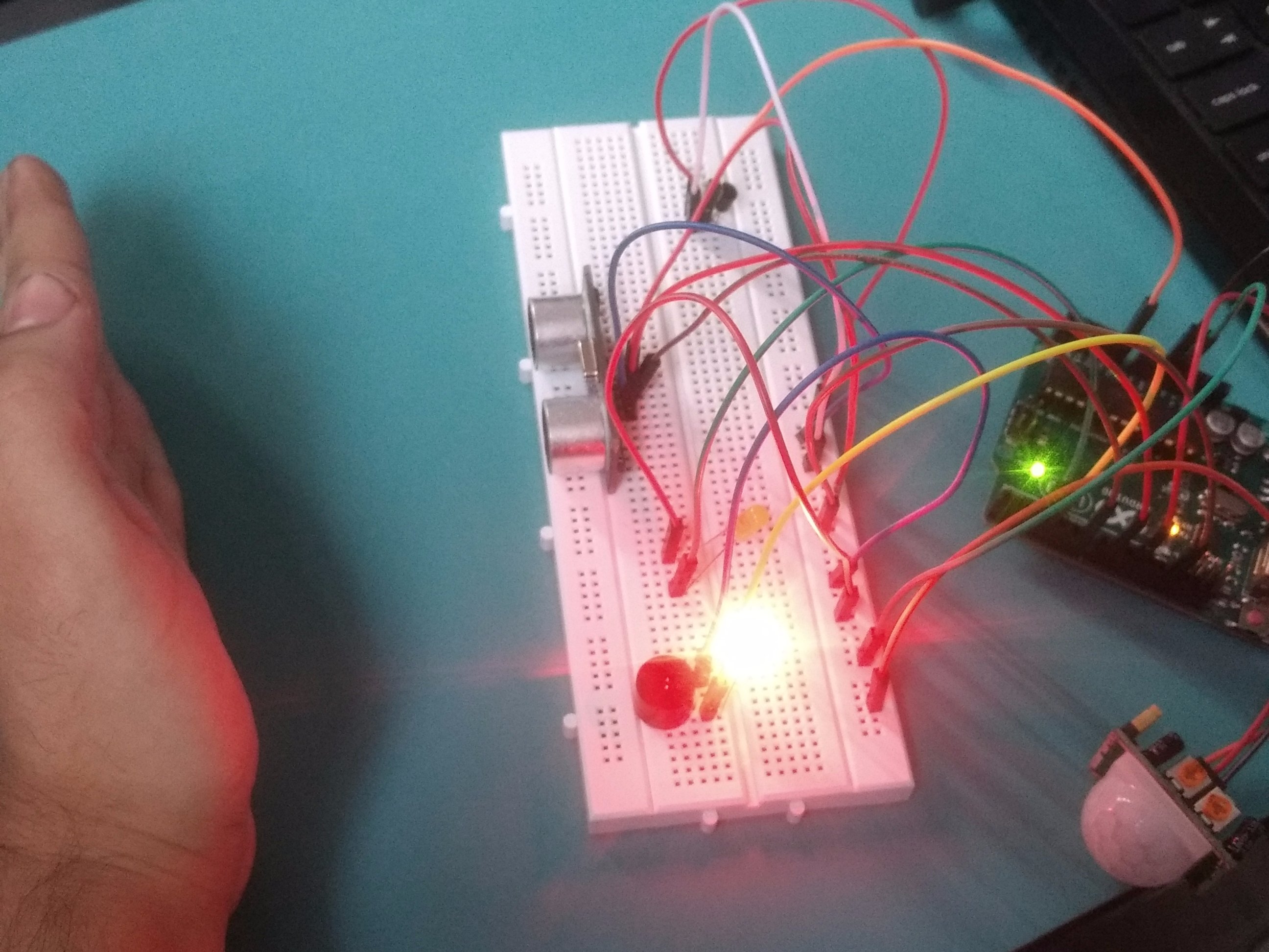 Temperature and Distance Buzzer LED - Hackster.io