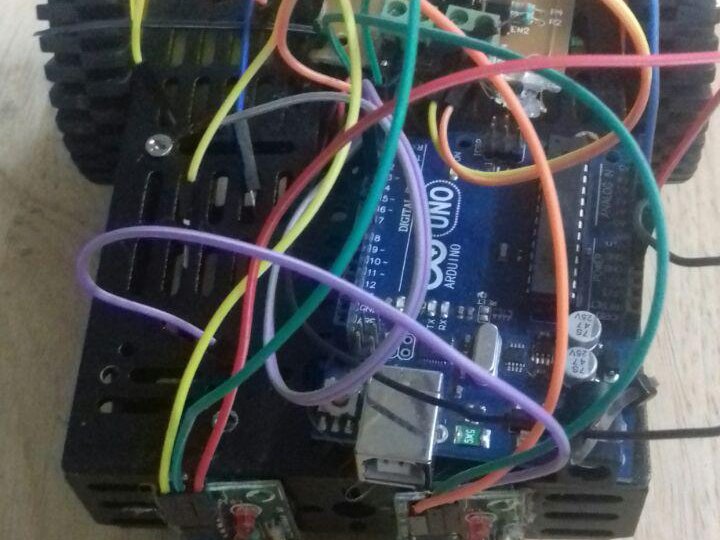 LINE FOLLOWER ROBOT - Hackster.io