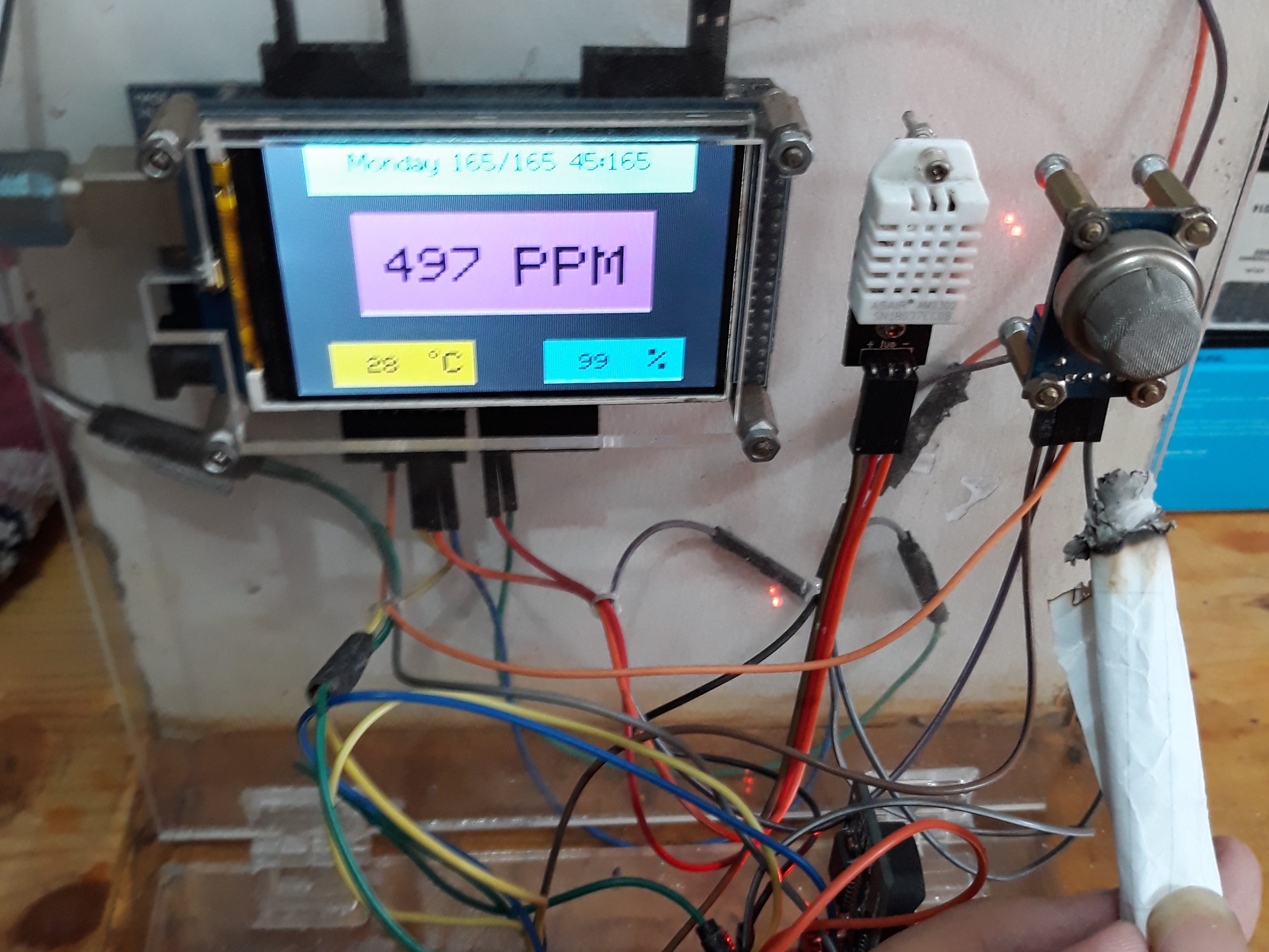 Air Quality & Temperature Monitoring - Hackster.io