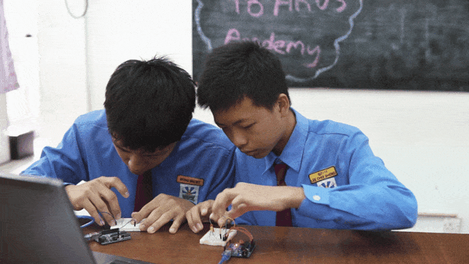 Learn Arduino Using Maker UNO - Lesson 7 - Hackster.io