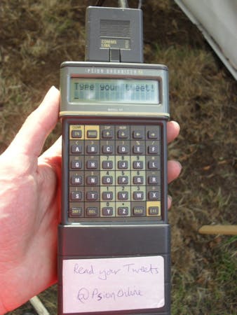 Bringing Twitter to a Vintage ’80s Psion Organiser II - Hackster.io